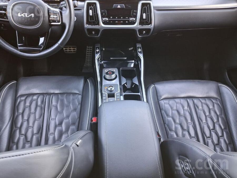Melns Kia Sorento 2022 Liepāja, ar dzinēja tilpumu 2.20 L un nobraukumu 82 tūkst. km par 37900 €, foto 16 vietnē AUTOMOTO.COM.LV