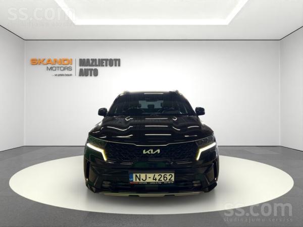 Melns Kia Sorento 2022 Rīga, ar dzinēja tilpumu 1.60 L un nobraukumu 94 tūkst. km par 32490 €, foto 3 vietnē AUTOMOTO.COM.LV