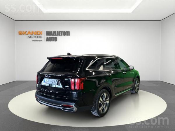 Melns Kia Sorento 2022 Rīga, ar dzinēja tilpumu 1.60 L un nobraukumu 94 tūkst. km par 32490 €, foto 7 vietnē AUTOMOTO.COM.LV