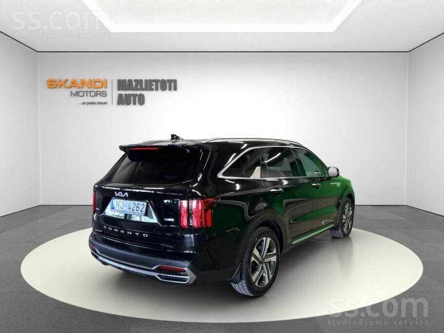 Melns Kia Sorento 2022 Rīga, ar dzinēja tilpumu 1.60 L un nobraukumu 94 tūkst. km par 32490 €, foto 7 vietnē AUTOMOTO.COM.LV