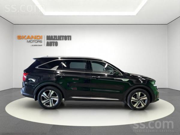 Melns Kia Sorento 2022 Rīga, ar dzinēja tilpumu 1.60 L un nobraukumu 94 tūkst. km par 32490 €, foto 8 vietnē AUTOMOTO.COM.LV