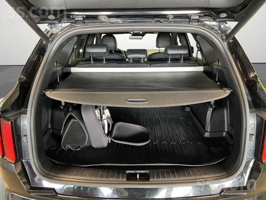 Melns Kia Sorento 2022 Rīga, ar dzinēja tilpumu 1.60 L un nobraukumu 94 tūkst. km par 32490 €, foto 20 vietnē AUTOMOTO.COM.LV