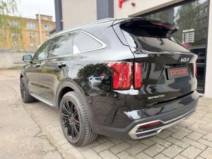 Melns Kia Sorento 2022 Rīga, ar dzinēja tilpumu 1.60 L un nobraukumu 23 tūkst. km par 39900 €, foto 5 vietnē AUTOMOTO.COM.LV