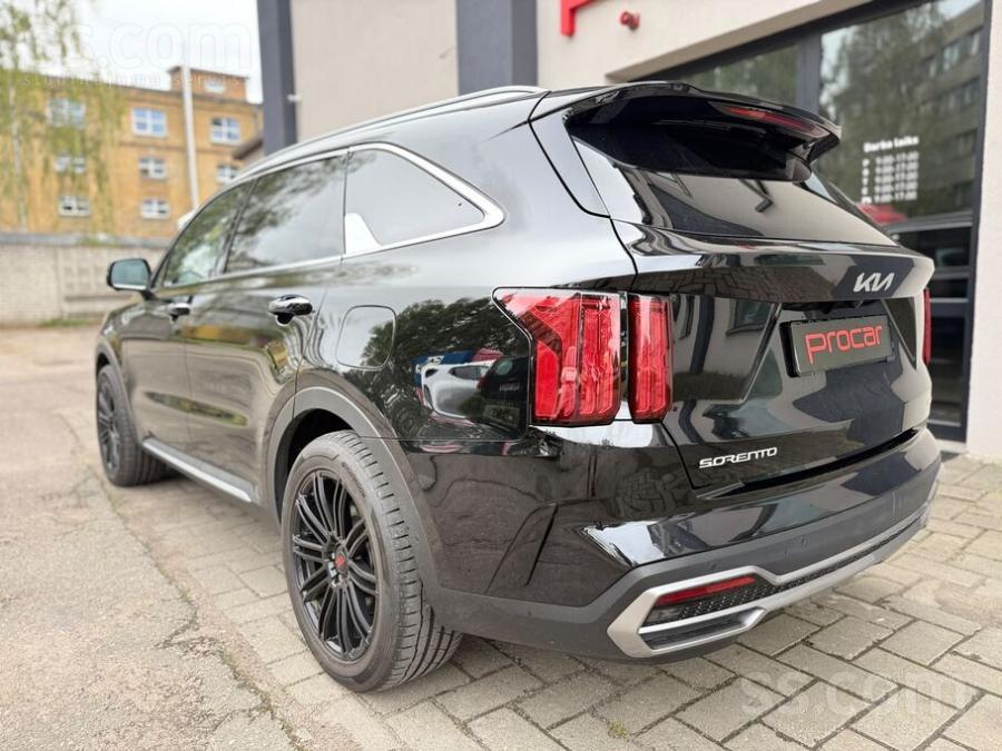 Melns Kia Sorento 2022 Rīga, ar dzinēja tilpumu 1.60 L un nobraukumu 23 tūkst. km par 39900 €, foto 5 vietnē AUTOMOTO.COM.LV