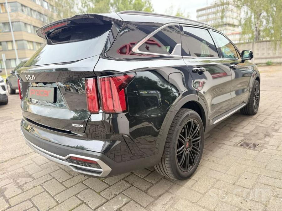 Melns Kia Sorento 2022 Rīga, ar dzinēja tilpumu 1.60 L un nobraukumu 23 tūkst. km par 39900 €, foto 7 vietnē AUTOMOTO.COM.LV