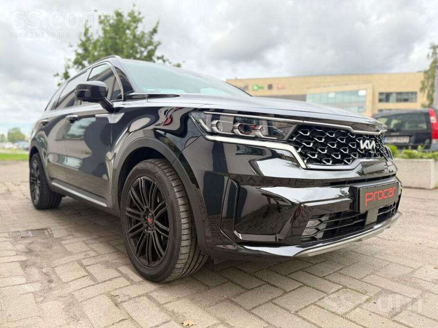 Melns Kia Sorento 2022 Rīga, ar dzinēja tilpumu 1.60 L un nobraukumu 23 tūkst. km par 39900 €, foto 8 vietnē AUTOMOTO.COM.LV