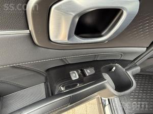Melns Kia Sorento 2022 Rīga, ar dzinēja tilpumu 1.60 L un nobraukumu 23 tūkst. km par 39900 €, foto 16 vietnē AUTOMOTO.COM.LV