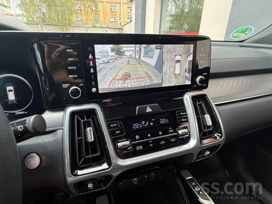 Melns Kia Sorento 2022 Rīga, ar dzinēja tilpumu 1.60 L un nobraukumu 23 tūkst. km par 39900 €, foto 25 vietnē AUTOMOTO.COM.LV