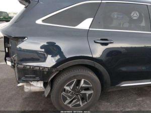 Melns Kia Sorento 2022 Klaipėda, ar dzinēja tilpumu 1.60 L un nobraukumu 139 tūkst. km par 10200 €, foto 10 vietnē AUTOMOTO.COM.LV