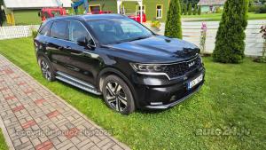 Black Kia Sorento 2023 in Vohma, with an engine capacity of 2.20 L and mileage of 145 thousand km for 37900 €, photo 7 on AUTOMOTO.COM.LV