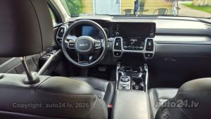 Black Kia Sorento 2023 in Vohma, with an engine capacity of 2.20 L and mileage of 145 thousand km for 37900 €, photo 11 on AUTOMOTO.COM.LV