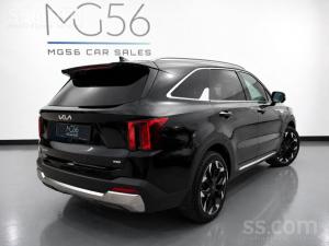 Black Kia Sorento 2025 in Riga, with an engine capacity of 2.20 L and mileage of 58 thousand km for 47900 €, photo 5 on AUTOMOTO.COM.LV