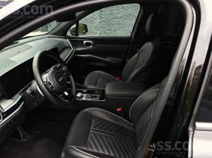 Black Kia Sorento 2025 in Riga, with an engine capacity of 2.20 L and mileage of 58 thousand km for 47900 €, photo 8 on AUTOMOTO.COM.LV