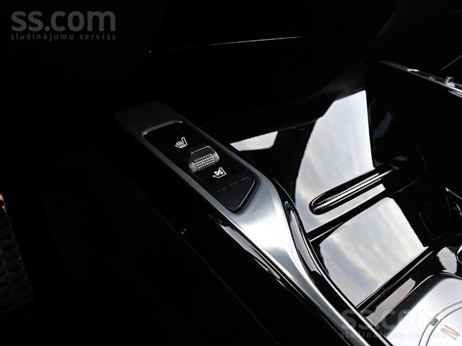 Black Kia Sorento 2025 in Riga, with an engine capacity of 2.20 L and mileage of 58 thousand km for 47900 €, photo 18 on AUTOMOTO.COM.LV