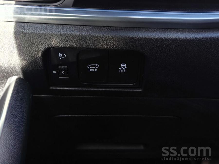 Black Kia Sorento 2025 in Riga, with an engine capacity of 2.20 L and mileage of 58 thousand km for 47900 €, photo 20 on AUTOMOTO.COM.LV