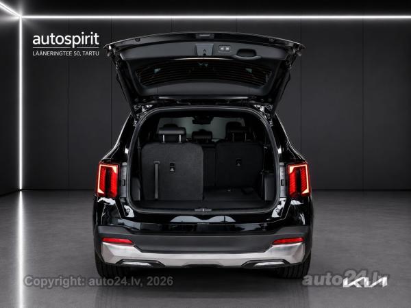 Black Kia Sorento 2026 in Tartu, with an engine capacity of 2.20 L and mileage of 12 thousand km for 63990 €, photo 7 on AUTOMOTO.COM.LV