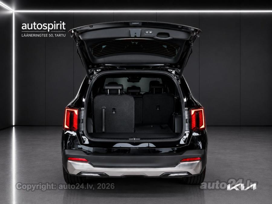 Black Kia Sorento 2026 in Tartu, with an engine capacity of 2.20 L and mileage of 12 thousand km for 63990 €, photo 8 on AUTOMOTO.COM.LV