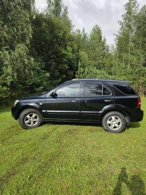 Black Kia Sorento 2009 in Gargzdai, with an engine capacity of 2.50 L and mileage of 298 thousand km for 3300 €, photo  on AUTOMOTO.COM.LV