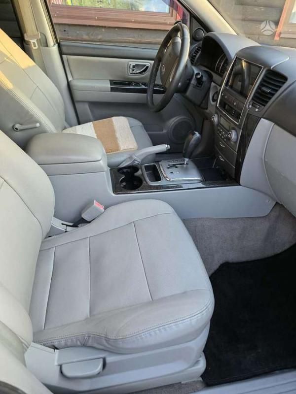 Melns Kia Sorento 2009 Gargždai, ar dzinēja tilpumu 2.50 L un nobraukumu 298 tūkst. km par 3300 €, foto 5 vietnē AUTOMOTO.COM.LV