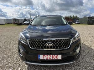 Black Kia Sorento 2016 in Vilnius, with an engine capacity of 2.20 L and mileage of 189 thousand km for 15750 €, photo 4 on AUTOMOTO.COM.LV