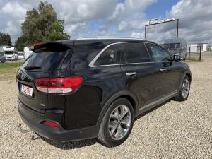 Black Kia Sorento 2016 in Vilnius, with an engine capacity of 2.20 L and mileage of 189 thousand km for 15750 €, photo 6 on AUTOMOTO.COM.LV