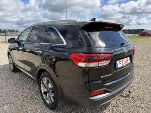 Black Kia Sorento 2016 in Vilnius, with an engine capacity of 2.20 L and mileage of 189 thousand km for 15750 €, photo 7 on AUTOMOTO.COM.LV