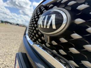 Black Kia Sorento 2016 in Vilnius, with an engine capacity of 2.20 L and mileage of 189 thousand km for 15750 €, photo 14 on AUTOMOTO.COM.LV