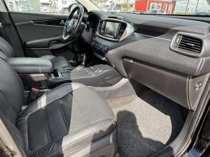 Black Kia Sorento 2016 in Vilnius, with an engine capacity of 2.20 L and mileage of 189 thousand km for 15750 €, photo 20 on AUTOMOTO.COM.LV