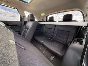 Black Kia Sorento 2016 in Vilnius, with an engine capacity of 2.20 L and mileage of 189 thousand km for 15750 €, photo 28 on AUTOMOTO.COM.LV