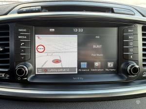 Black Kia Sorento 2016 in Vilnius, with an engine capacity of 2.20 L and mileage of 189 thousand km for 15750 €, photo 38 on AUTOMOTO.COM.LV
