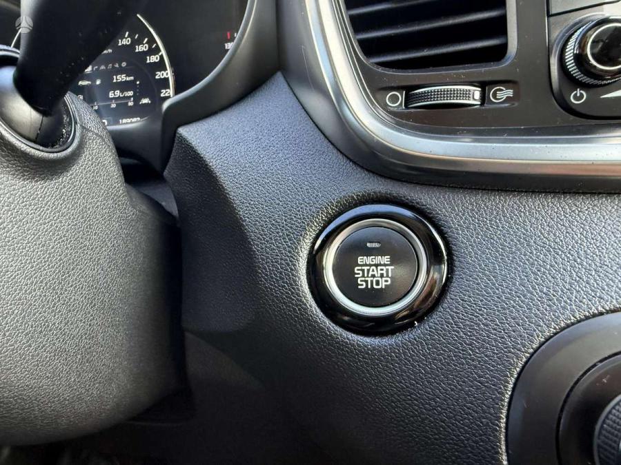 Black Kia Sorento 2016 in Vilnius, with an engine capacity of 2.20 L and mileage of 189 thousand km for 15750 €, photo 51 on AUTOMOTO.COM.LV