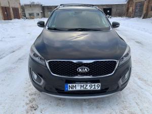 Black Kia Sorento 2017 in Utena, with an engine capacity of 3.34 L and mileage of 190 thousand km for 9999 €, photo 3 on AUTOMOTO.COM.LV