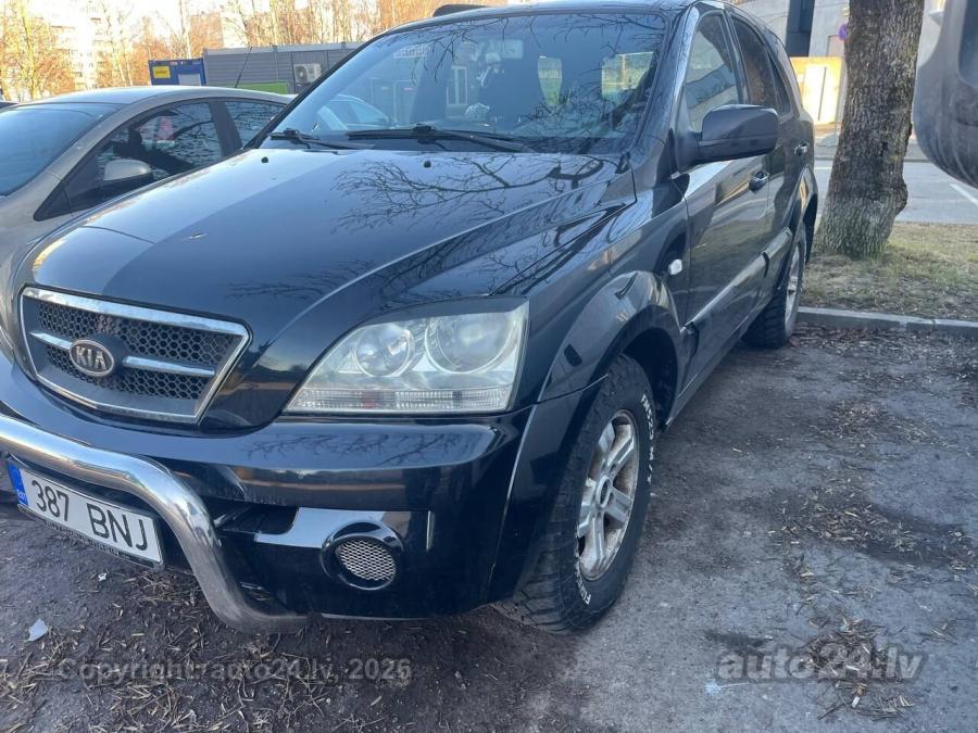 Melns Kia Sorento 2003 Tallina, ar dzinēja tilpumu 2.50 L un nobraukumu 249 tūkst. km par 1999 €, foto 3 vietnē AUTOMOTO.COM.LV