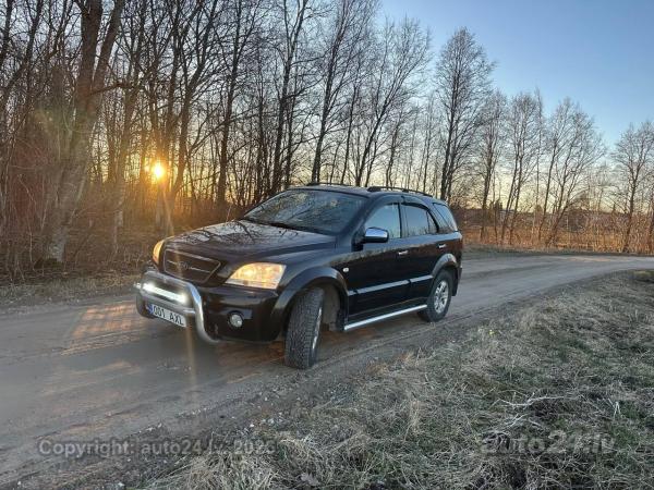 Melns Kia Sorento 2004 Tallina, ar dzinēja tilpumu 2.50 L un nobraukumu 369 tūkst. km par 1999 €, foto 3 vietnē AUTOMOTO.COM.LV