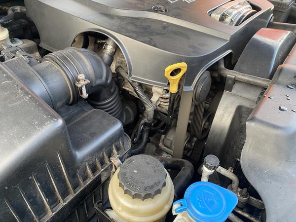 Black Kia Sorento 2004 in Tallinn, with an engine capacity of 0.00 L and mileage of 225 thousand km for 2999 €, photo 3 on AUTOMOTO.COM.LV