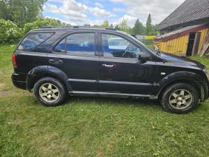 Black Kia Sorento 2005 in Rapla, with an engine capacity of 0.00 L and mileage of 272 thousand km for 1200 €, photo 10 on AUTOMOTO.COM.LV