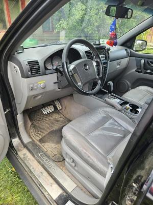 Black Kia Sorento 2005 in Rapla, with an engine capacity of 0.00 L and mileage of 272 thousand km for 850 €, photo 15 on AUTOMOTO.COM.LV
