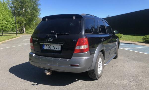 Black Kia Sorento 2005 in Tallinn, with an engine capacity of 3.50 L and mileage of 267 thousand km for 3000 €, photo 5 on AUTOMOTO.COM.LV