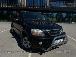 Melns Kia Sorento 2007 Tallina, ar dzinēja tilpumu 2.50 L un nobraukumu 200 tūkst. km par 3999 €, foto  vietnē AUTOMOTO.COM.LV