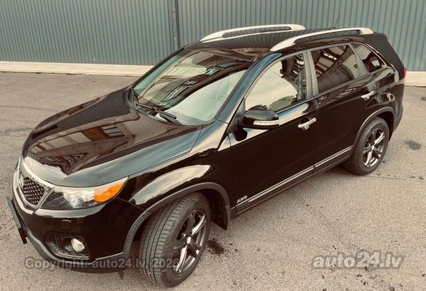 Melns Kia Sorento 2011 Tallina, ar dzinēja tilpumu 2.20 L un nobraukumu 268 tūkst. km par 8500 €, foto 8 vietnē AUTOMOTO.COM.LV