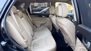Melns Kia Sorento 2013 Tallina, ar dzinēja tilpumu 2.20 L un nobraukumu 200 tūkst. km par 12990 €, foto 17 vietnē AUTOMOTO.COM.LV