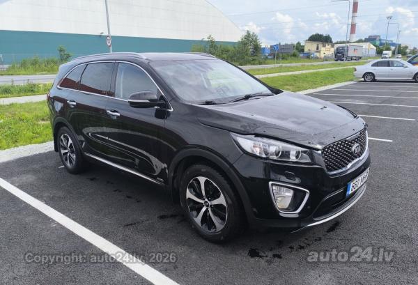 Black Kia Sorento 2015 in Tallinn, with an engine capacity of 2.20 L and mileage of 289 thousand km for 9500 €, photo 4 on AUTOMOTO.COM.LV