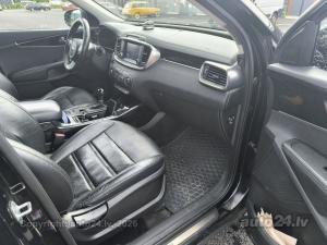 Melns Kia Sorento 2015 Tallina, ar dzinēja tilpumu 2.20 L un nobraukumu 289 tūkst. km par 9500 €, foto 7 vietnē AUTOMOTO.COM.LV