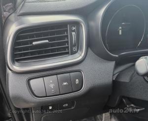 Melns Kia Sorento 2015 Tallina, ar dzinēja tilpumu 2.20 L un nobraukumu 289 tūkst. km par 9500 €, foto 14 vietnē AUTOMOTO.COM.LV