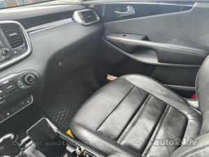 Melns Kia Sorento 2015 Tallina, ar dzinēja tilpumu 2.20 L un nobraukumu 289 tūkst. km par 9500 €, foto 17 vietnē AUTOMOTO.COM.LV