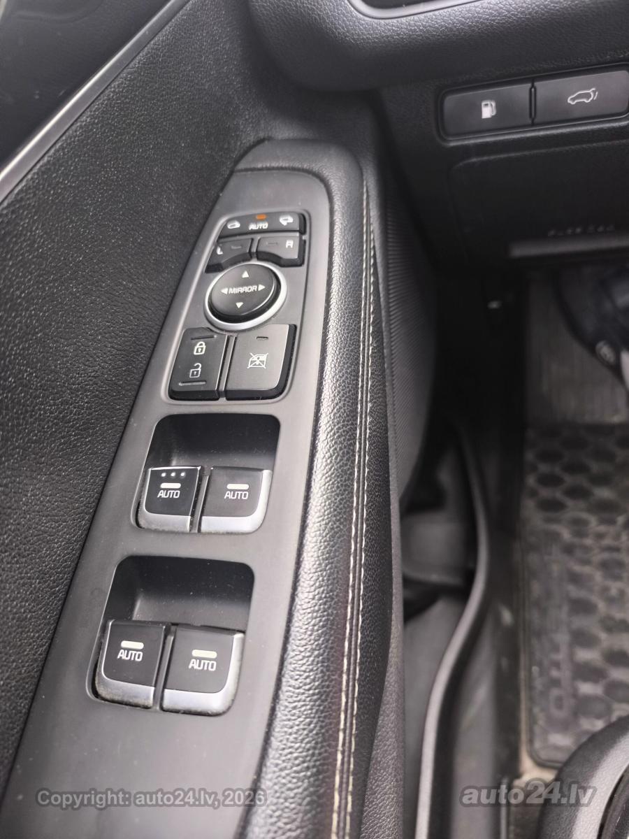 Melns Kia Sorento 2015 Tallina, ar dzinēja tilpumu 2.20 L un nobraukumu 289 tūkst. km par 9500 €, foto 19 vietnē AUTOMOTO.COM.LV