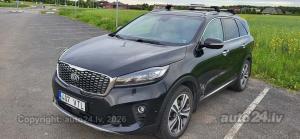 Black Kia Sorento 2020 in Tallinn, with an engine capacity of 2.20 L and mileage of 131 thousand km for 28500 €, photo 5 on AUTOMOTO.COM.LV