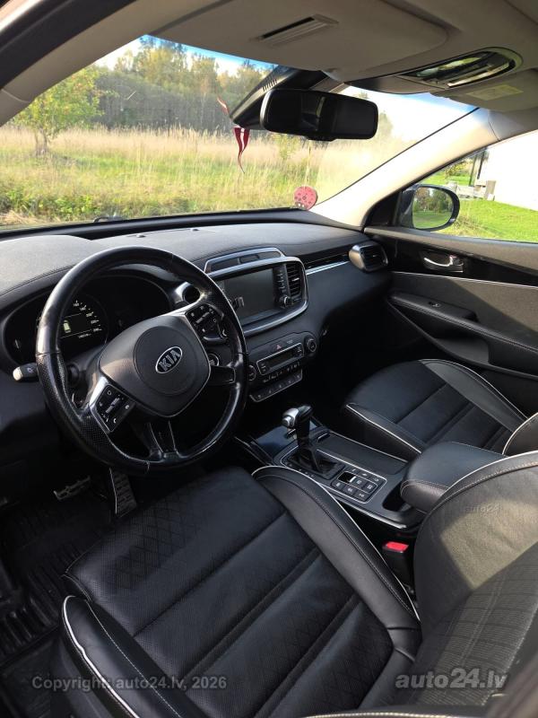 Melns Kia Sorento 2020 Valmiera, ar dzinēja tilpumu 2.20 L un nobraukumu 135 tūkst. km par 25260 €, foto 7 vietnē AUTOMOTO.COM.LV