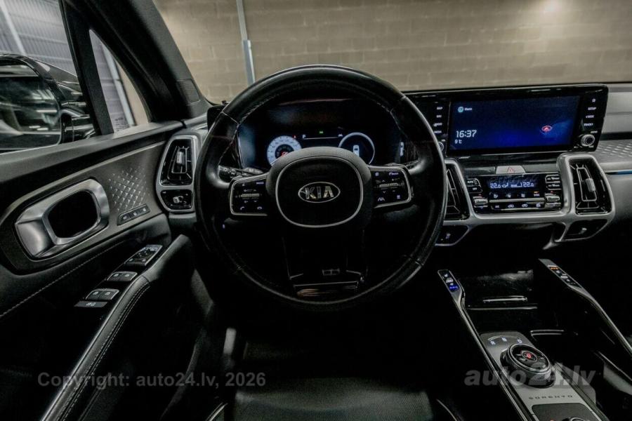 Black Kia Sorento 2021 in Tallinn, with an engine capacity of 2.20 L and mileage of 75 thousand km for 36990 €, photo 16 on AUTOMOTO.COM.LV