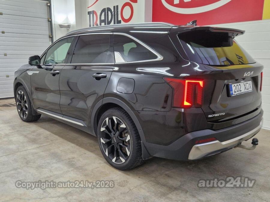 Black Kia Sorento 2024 in Haapsalu, with an engine capacity of 2.20 L and mileage of 68 thousand km for 48999 €, photo 6 on AUTOMOTO.COM.LV